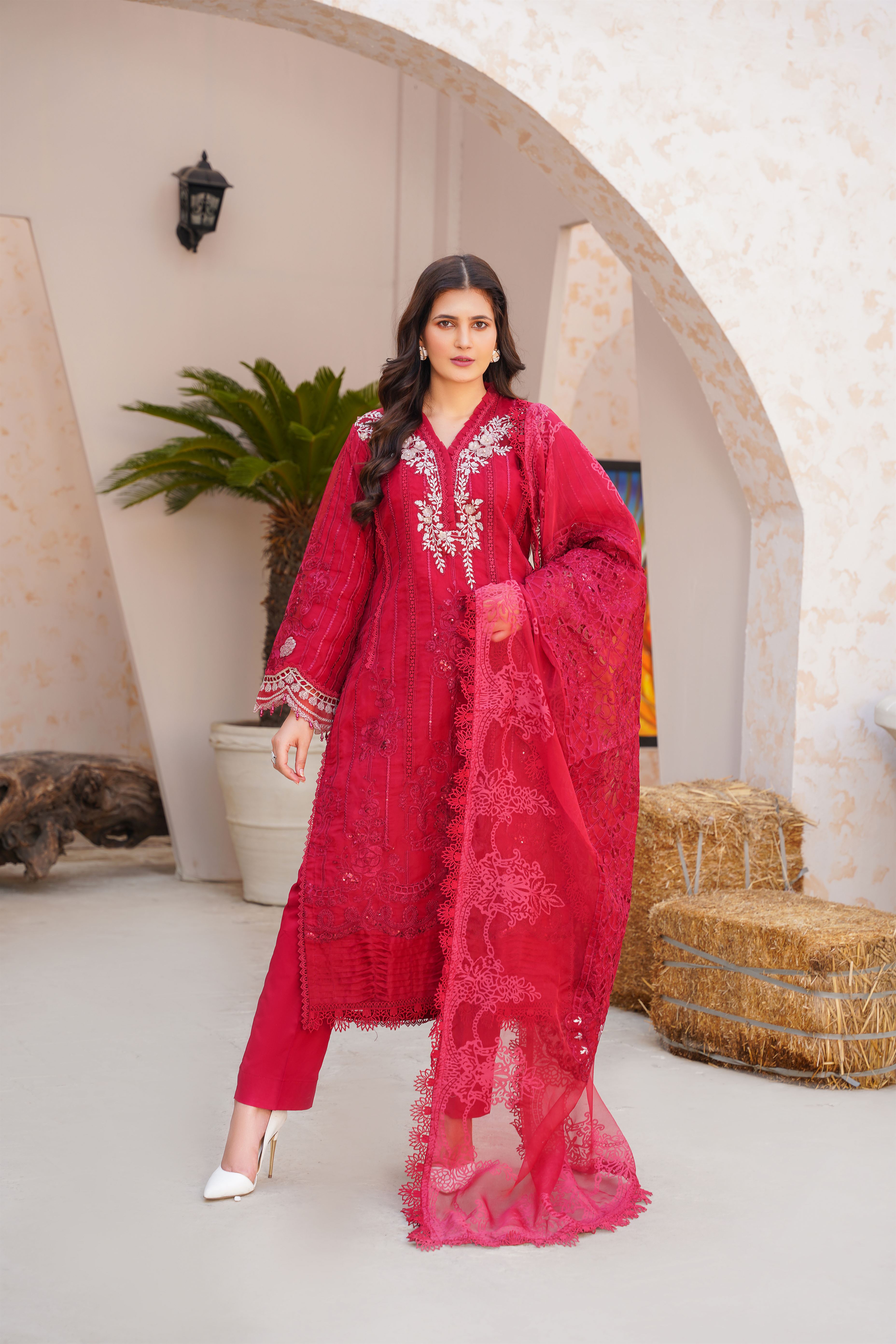 SI 3218 – Sherry's wardrobe